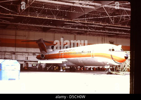 The Boeing 727 N555PS is a significant example of the Boeing 727 series ...