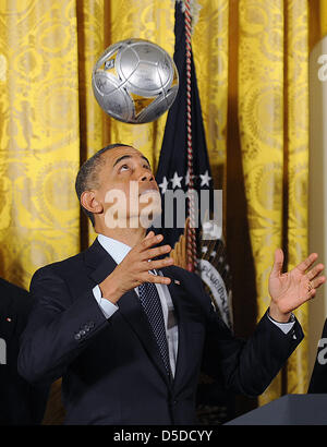 President Barack Obama welcomes the Major League Soccer Champion Real ...