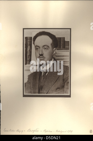 Portrait of French physicist Louis de Broglie, 1954 Stock Photo - Alamy