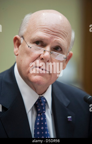 Daniel Akerson Chairman and Chief Executive Officer of General Motors ...