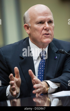 Daniel Akerson Chairman and Chief Executive Officer of General Motors ...