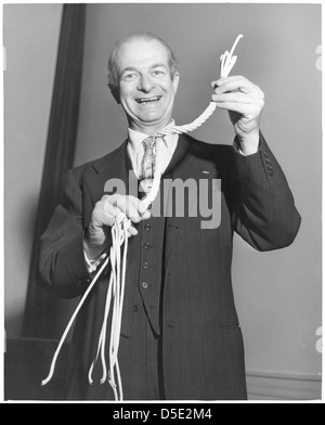Photograph of Linus Pauling (1901-1994) an American chemist, biochemist ...