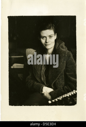 A vintage portrait photograph of Phyllis Jones from the 1930s, captured ...