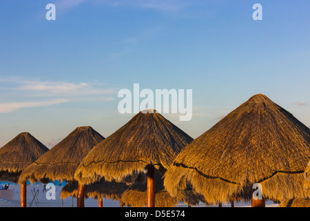 Straw canopy on the beach, Cancun, Quintana Roo State, Mexico Stock ...