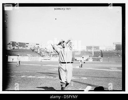 Claude Hendrix, Pittsburgh Pirates, at the Polo Grounds NY, 1912 Stock ...