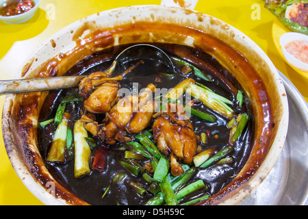Claypot Frog Legs with Green Spring Onions in Brown Sauce Chinese Dish ...