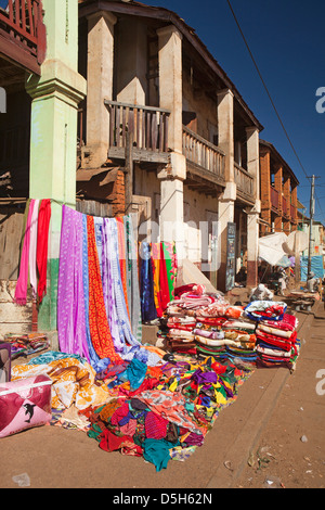 Madagascar, Ihosy, shops and shoppers in main street Stock Photo - Alamy