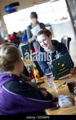 students, bar, meal, socialising, students union Stock Photo - Alamy