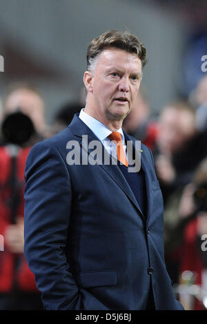 AMSTERDAM, NETHERLANDS - NOVEMBER 1: Head Coach John Heitinga of AFC ...