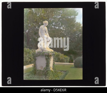 The Elms, a mansion located at 367 Bellevue Avenue in Newport, Rhode ...