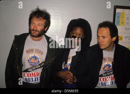 billy crystal,whoopi goldberg,robin williams,comic relief VII Stock ...