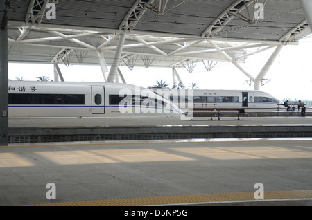Fast train between Shenzhen and Wuhan stops in YueYang railway station ...