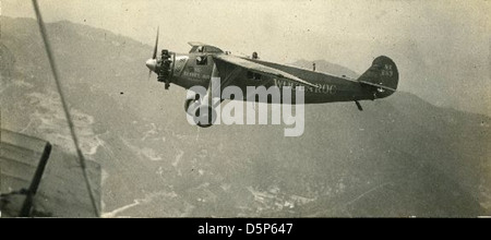 Art Goebel and Arthur Goebel's historic flight in the Travel Air 5000 ...