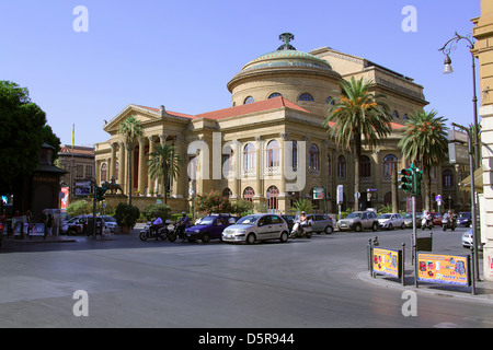 Teatro Massimo, opera house in Palermo. Sicily, Italy. Night photo ...