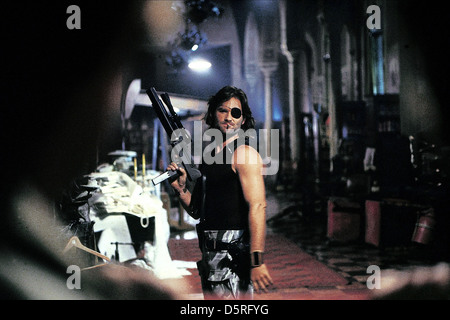 ESCAPE FROM NEW YORK KURT RUSSELL Date: 1981 Stock Photo - Alamy