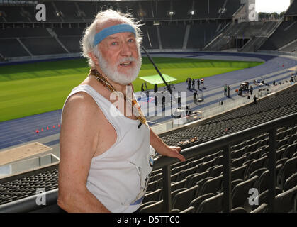 Actor Dieter Hallervorden (as Paul Averhoff) poses during the filming ...