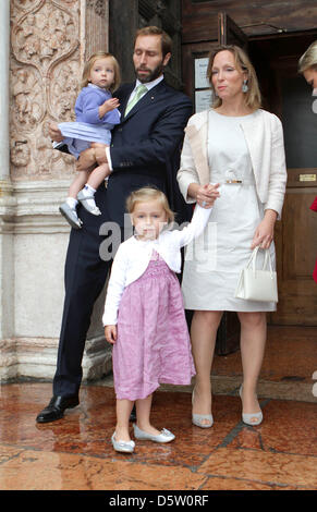 Princess Margarita and Tjalling ten Cate with their daughters Julia and ...