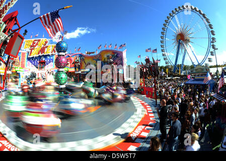 Amusement rides at Oktoberfest (Octoberfest Munich Beer Festival ...