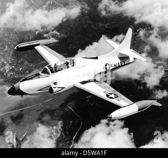 The Lockheed T2V-1 'Sea Star' was a carrier-based jet trainer aircraft ...
