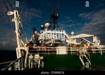 seismic vessel Veritas Vantage from CGG company working in Brazil for ...