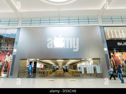 Apple store in Eldon Square shopping centre, Newcastle upon Tyne ...