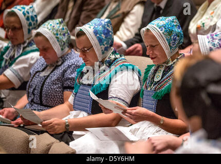 Women wearing Sorbian Wendish traditional dress can be seen at the ...