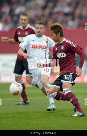 Fight for the ball / Duel between David Philipp (TSV Munich 1860, #08 ...