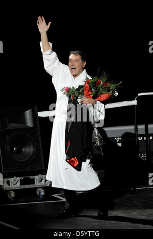 Singer Udo Juergens performs on stage during his tour 'The usual craze ...