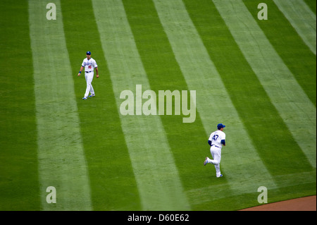 The Los Angeles Dodgers warm up ahead of Game 1 of baseball's National ...
