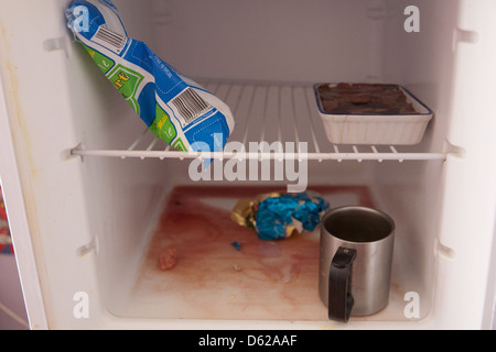 Spoiled food in an unhygienic fridge Stock Photo - Alamy