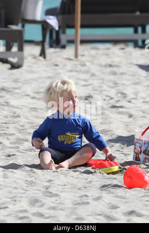 Lilly Becker, Amadeus Becker Lilly Becker spends the day at beach with ...