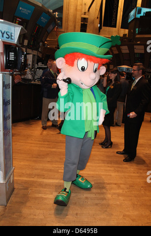 Lucky Charms cereal's Lucky the Leprechaun rings the opening bell at ...