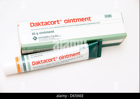 Daktacort ointment (miconazole nitrate) hydrocortisone steroid cream to ...