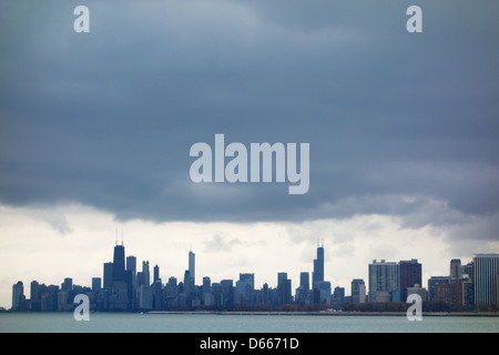 Stormy skies over downtown Chicago and Lake Michigan Stock Photo - Alamy