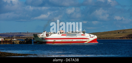 Pentland Ferries' mv Pentalina arriving at St Margaret's Hope, South ...