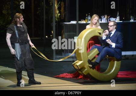 Stephen Gould as Siegfried and Anna Gabler as Gutrune perform in the ...