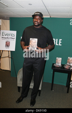 Shaquille O'Neal promotes his new book, 'Shaq Uncut: My Story,' at ...