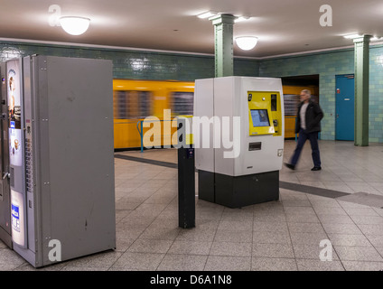 Ticket machine in Berlin Underground Stock Photo - Alamy
