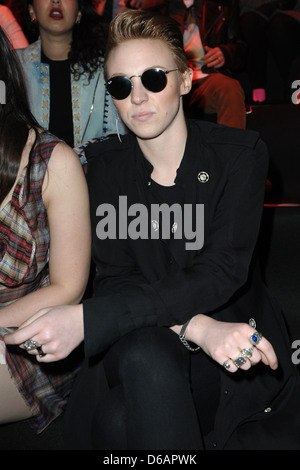 Elly Jackson Paris Fashion Week Ready To Wear Fall/Winter 2011 - Viktor ...