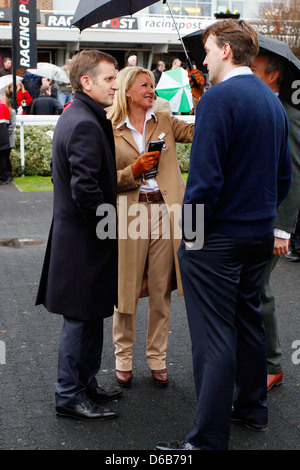 Jeremy Kyle, Vikki Dunn and Nick Mustoe at Kempton Park Racecourse ...