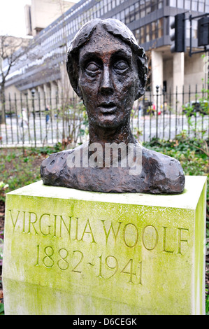 Bust of Virginia Woolf, Tavistock Square London; Büste von Virginia ...