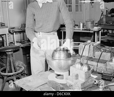 The mockup of the Slotin accident at the Los Alamos National Laboratory ...