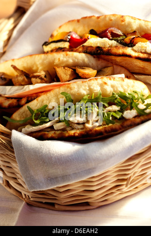Bread in baskets in a bakery Stock Photo - Alamy