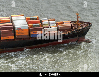 The container ship 'Norfolk Express' from shipping line Hapag Lloyd is ...