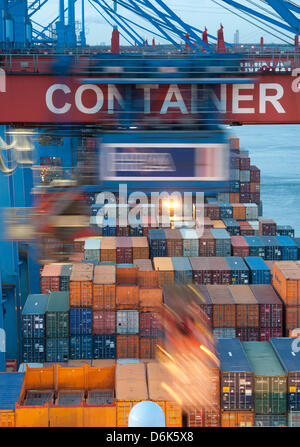 Container ship loaded with cargo. This is the Kyoto Express, a ...