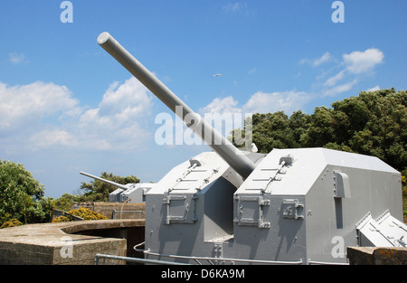 The Rock of Gibraltar defence guns of world war two, Gibraltar ...