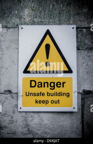 Warning sign for unsafe building Stock Photo: 31628812 - Alamy