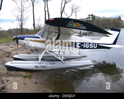 The CLASS R-80 Bush Caddy C-IGSU is a light aircraft used for bush ...