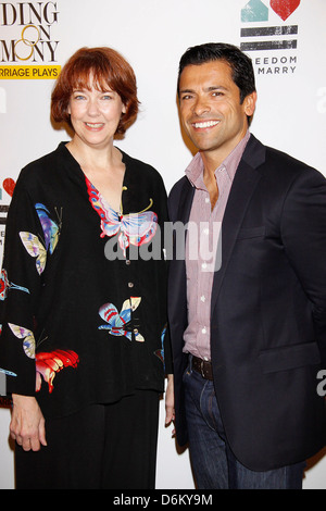 Harriet Harris and Mark Consuelos Meet and greet with the cast and ...