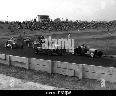 The Pavey Collection includes photographs of the Santa Ana race track ...